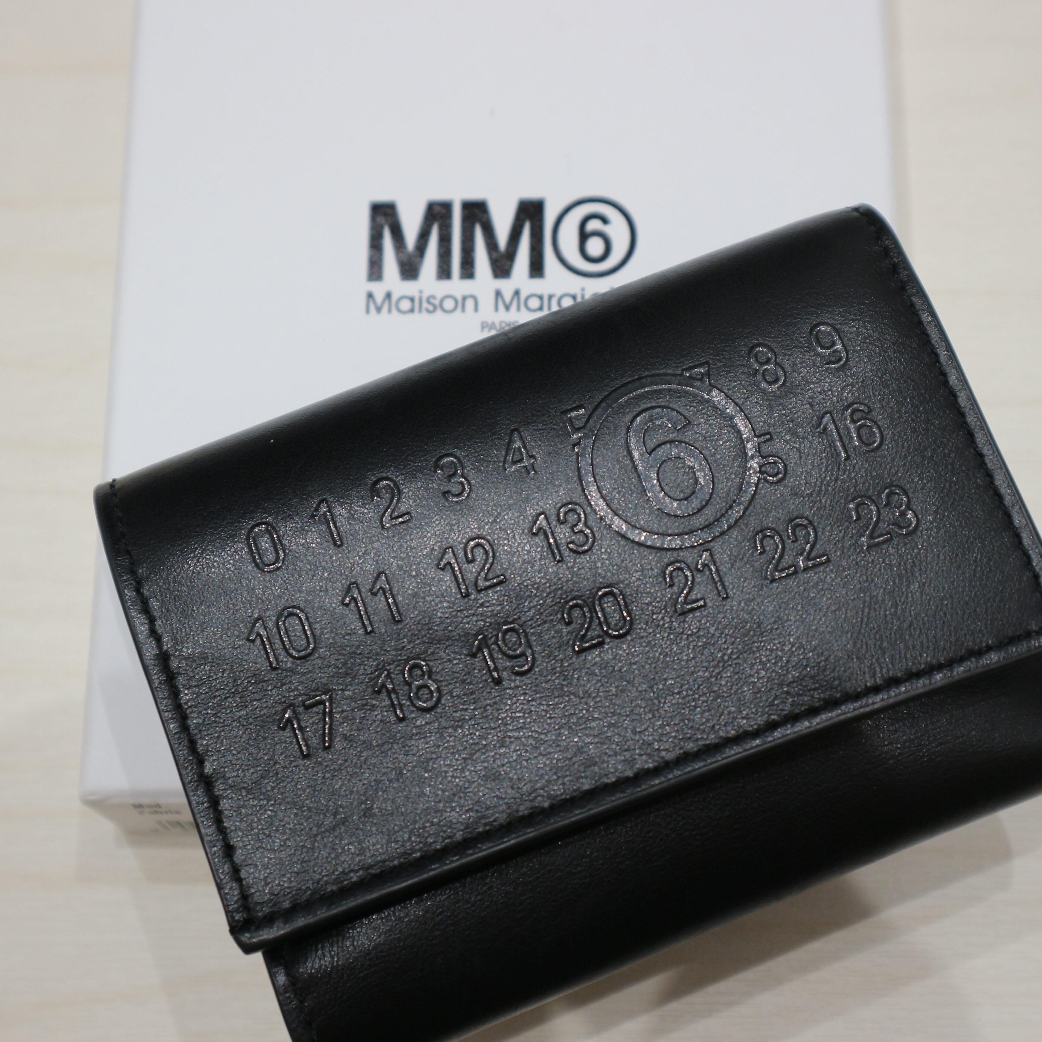 【MM6, COMME des GARCONS】普段使いしやすい！ミニウォレット2選｜【公式】ブランド古着・中古通販はRAGTAG（ラグタグ）